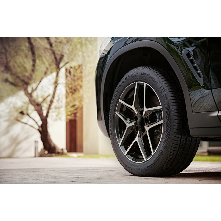 Pneu CONTINENTAL ULTRACONTACT 205/55 R16 91 W : Norauto.fr