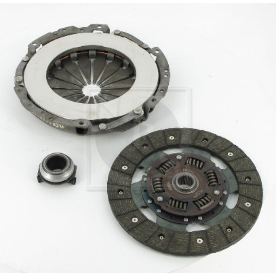 Kit d'embrayage 3 pièces NPS M200I88 : Norauto.fr